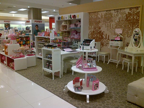 Retail Renovation, Acrylic Display, Counter Design, Showcase | GS ...